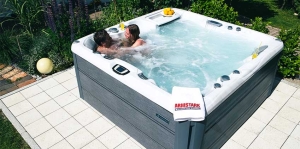 Armstark | Whirlpools, Lagoon Spas, Swim Spas, Infrarot & Sauna